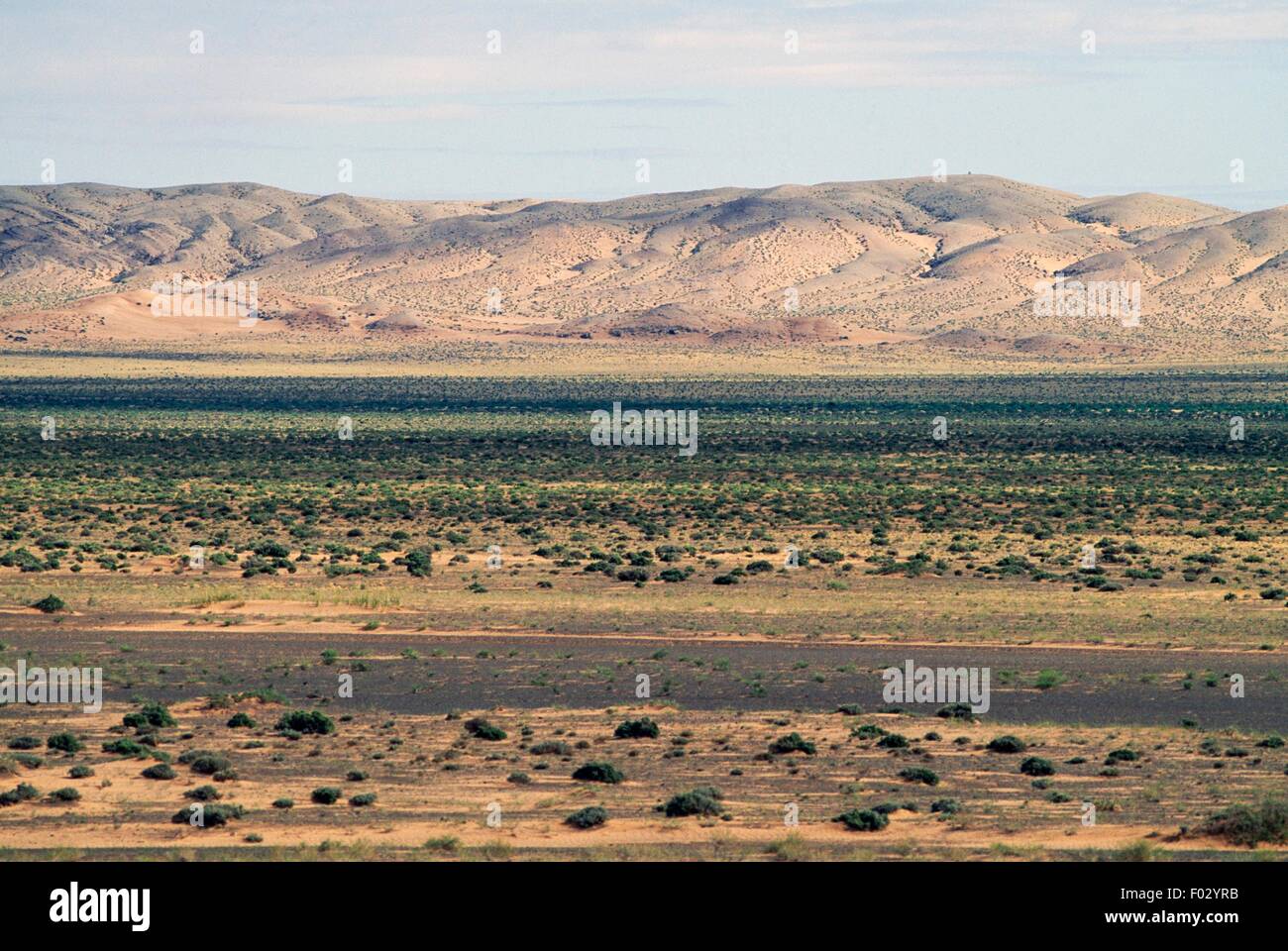Desert steppe, Gobi Desert, Mongolia Stock Photo - Alamy