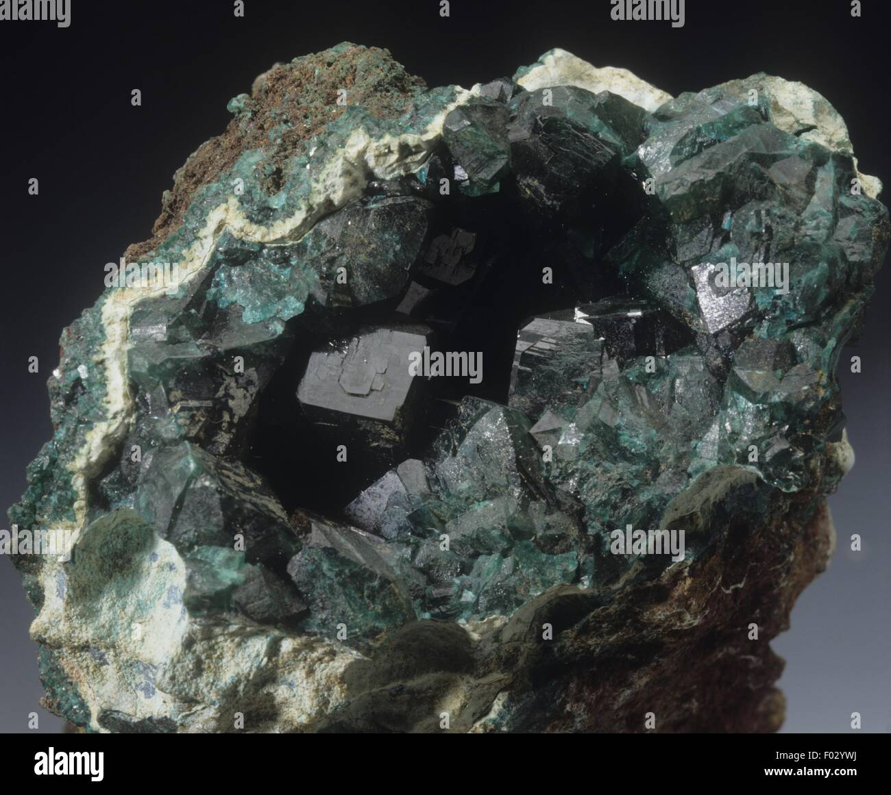 Dioptase hi-res stock photography and images - Alamy