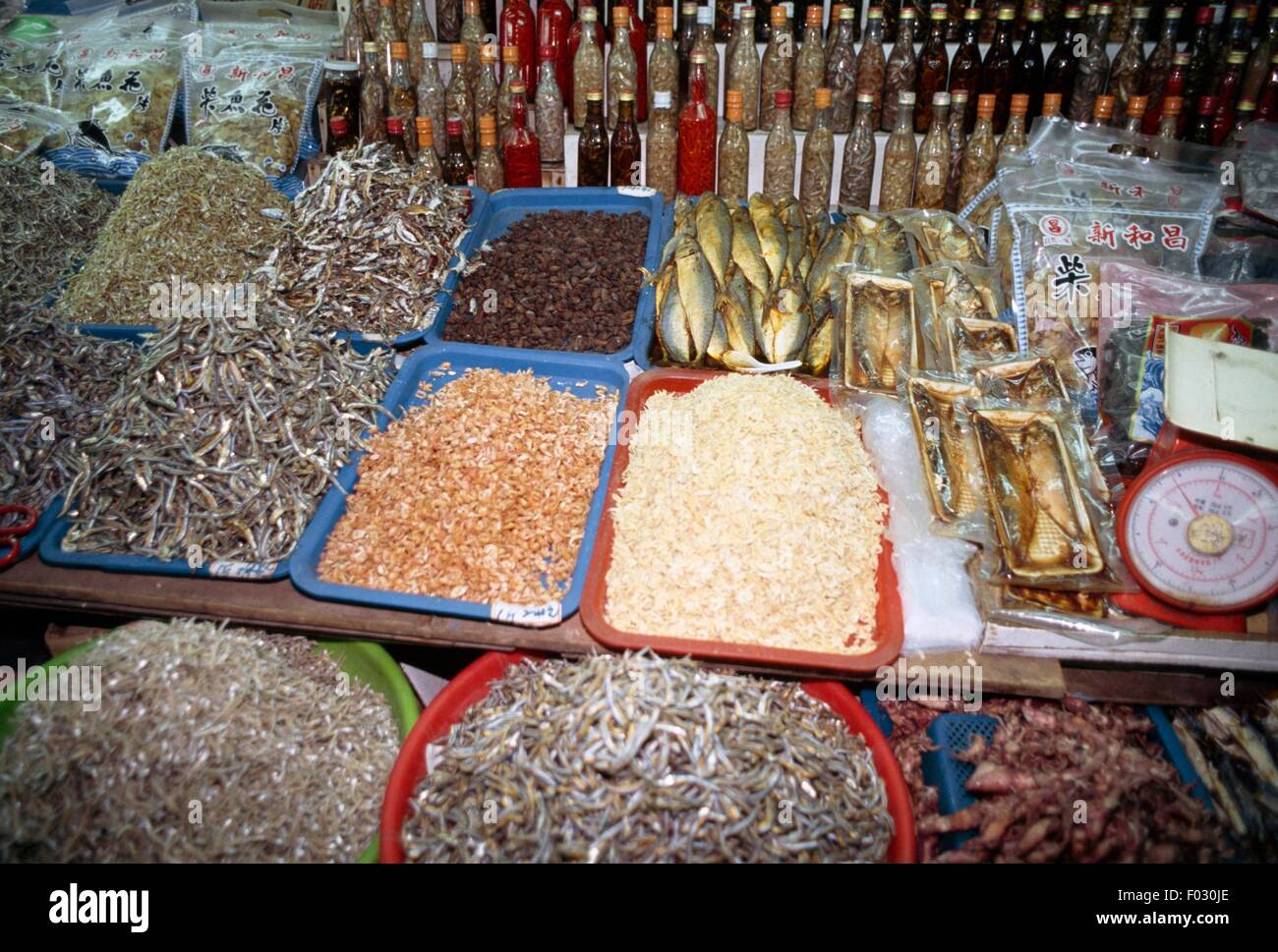 Selling dried fish, Yehliu, Taiwan Stock Photo - Alamy