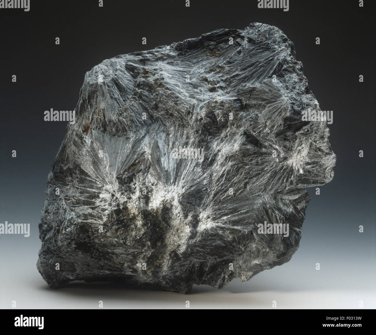 Minerals - Ludwigite Stock Photo - Alamy