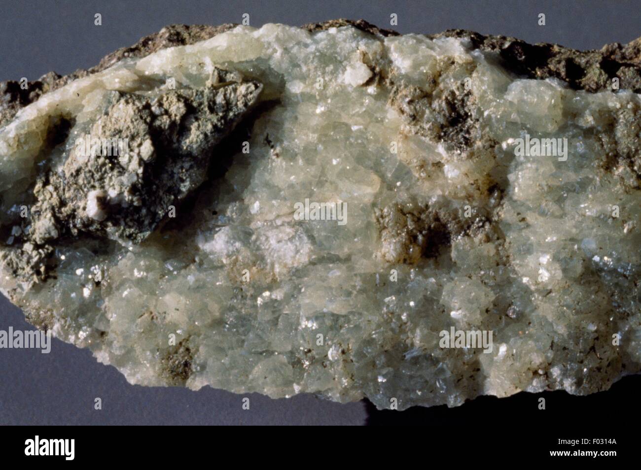 Prehnite sample hi-res stock photography and images - Alamy