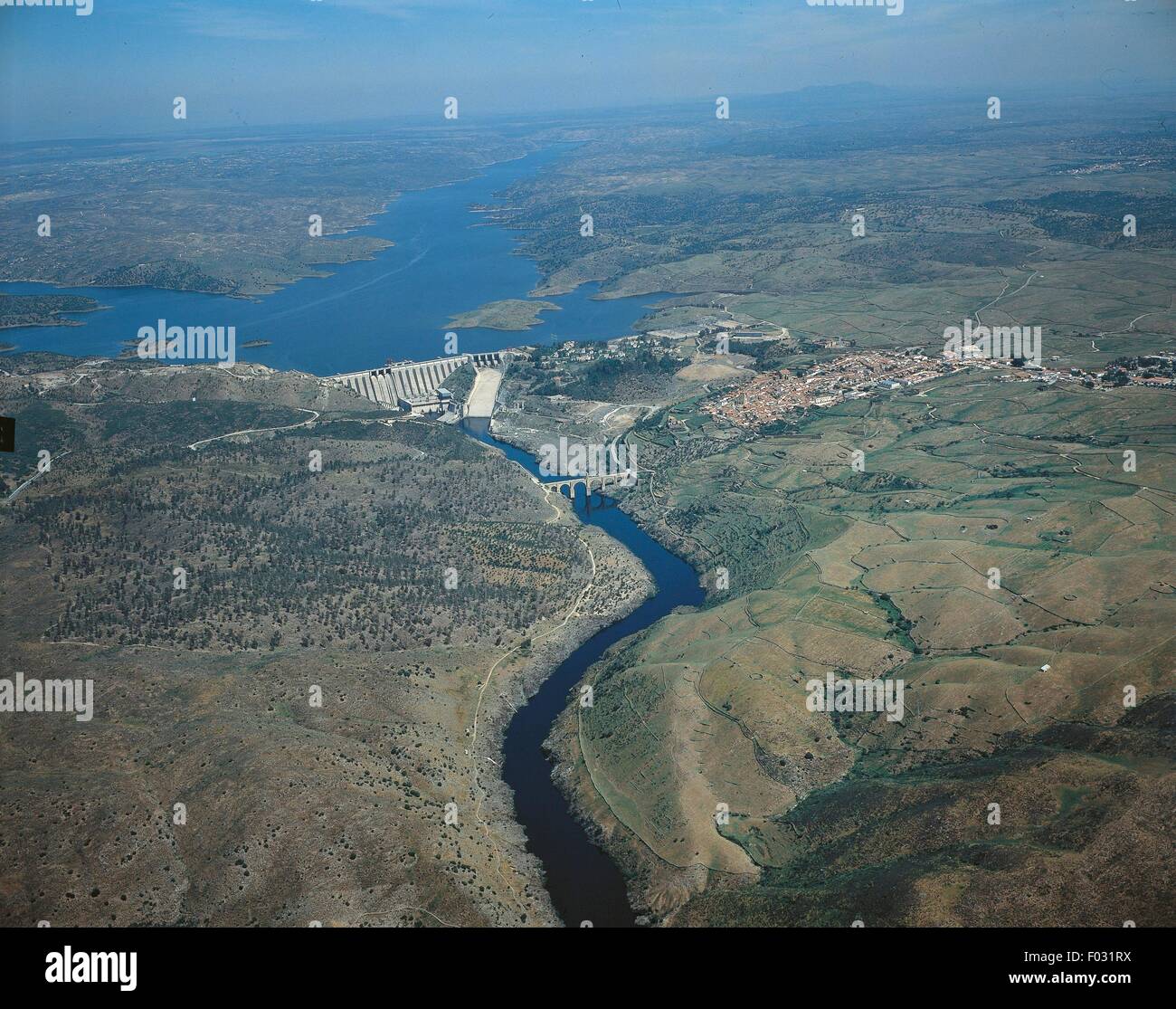 Alcantara dam spain hi-res stock photography and images - Alamy