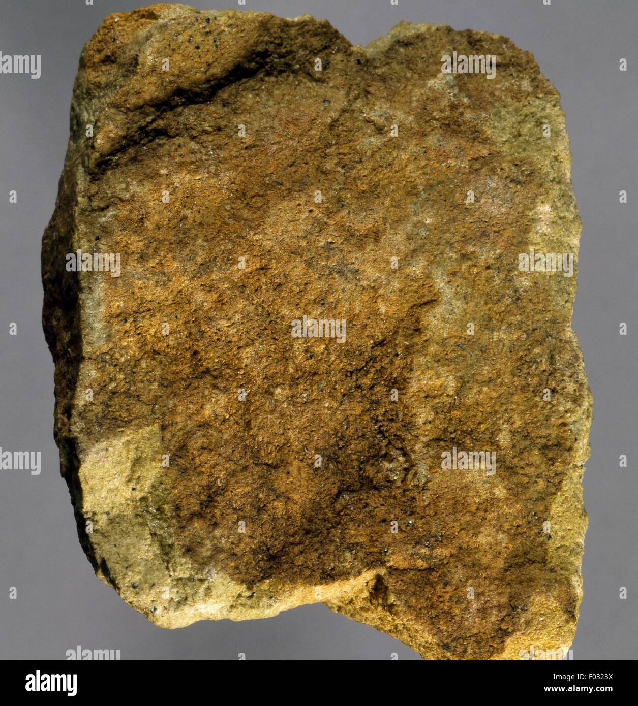 Dunite, intrusive igneous rock Stock Photo - Alamy