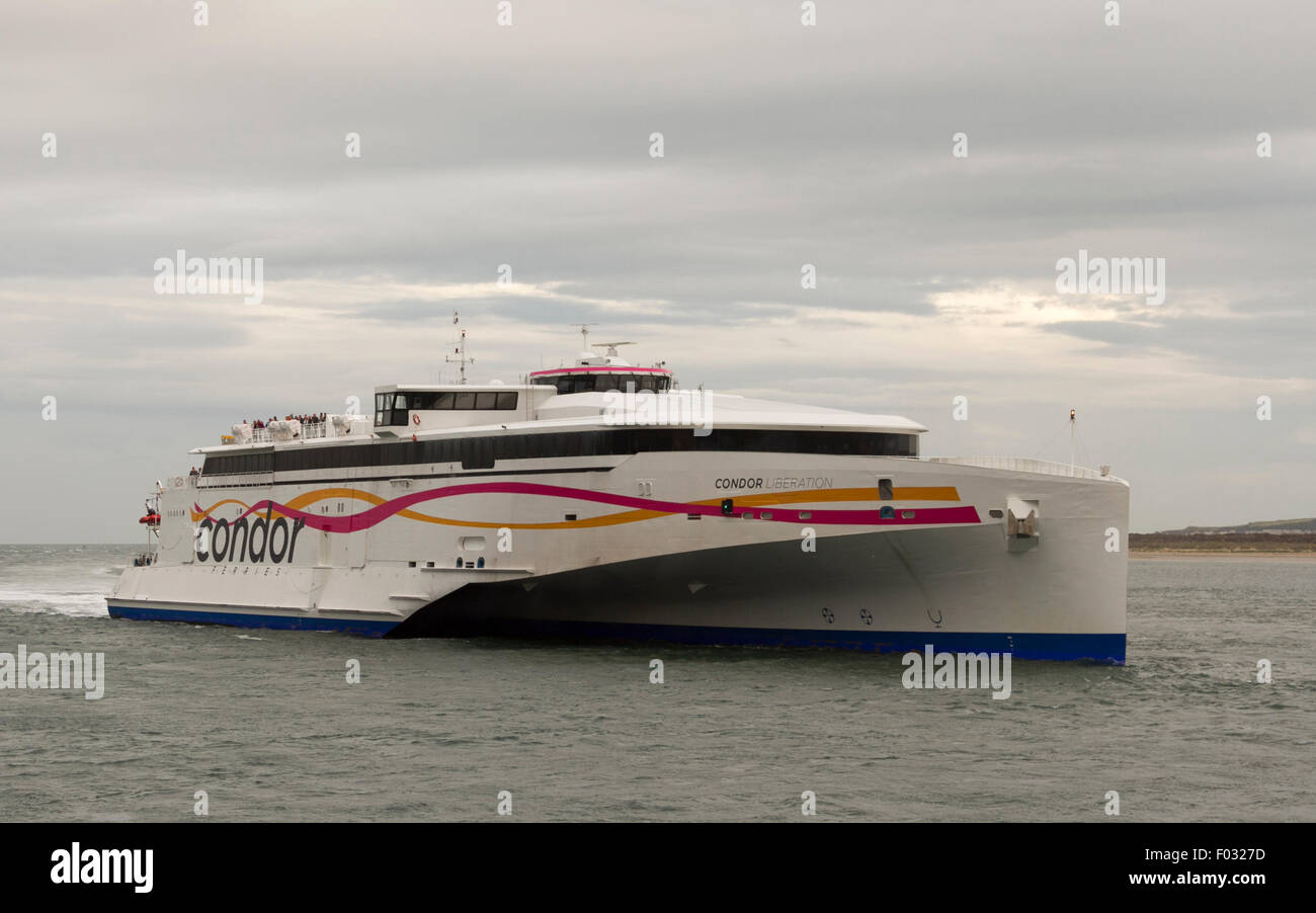 Condor sailing into her home port hi-res stock photography and images ...