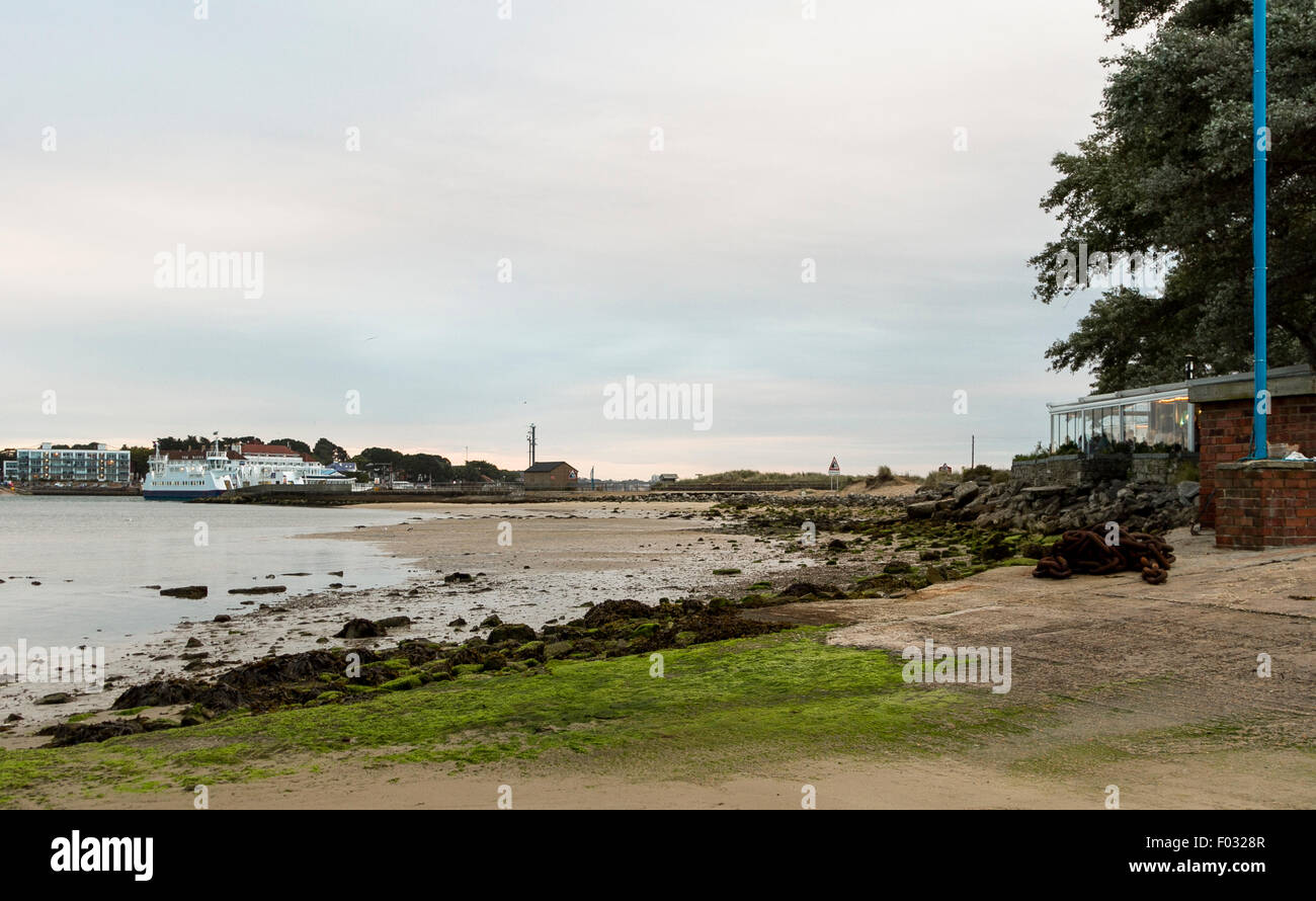Sandbanks to shell beach chain ferry poole hi-res stock photography and ...