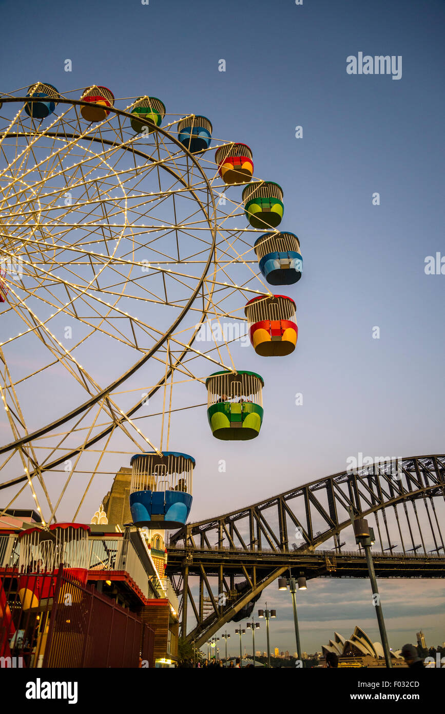 Ferris Wheel, Luna Park and Harbour Bridge, Sydney Stock Photo - Alamy