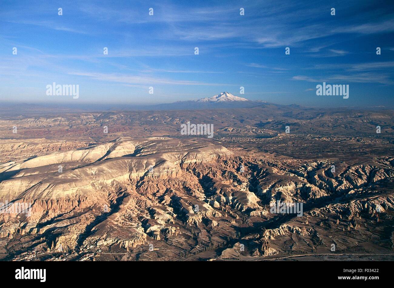 Geography turkey cappadocia desert hi-res stock photography and images ...