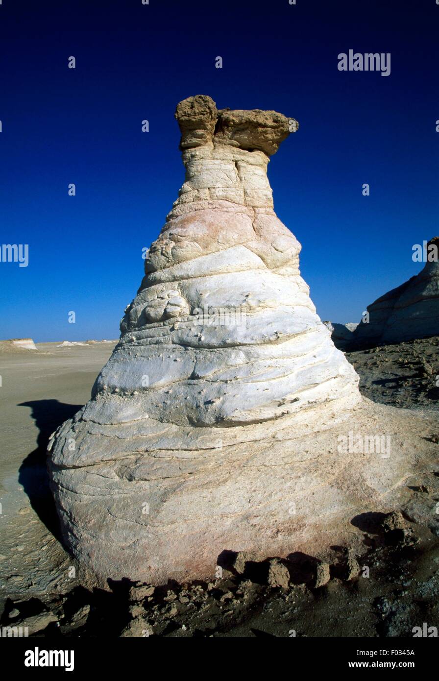 Geological formation, Qattara Depression, Libyan Desert, Sahara Desert ...