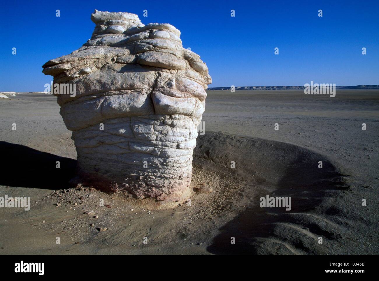 Geological formation, Qattara Depression, Libyan Desert, Sahara Desert ...