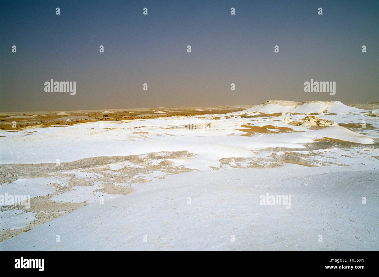 Limestone formation, White Desert near the Farafra Oasis, Libyan Desert ...