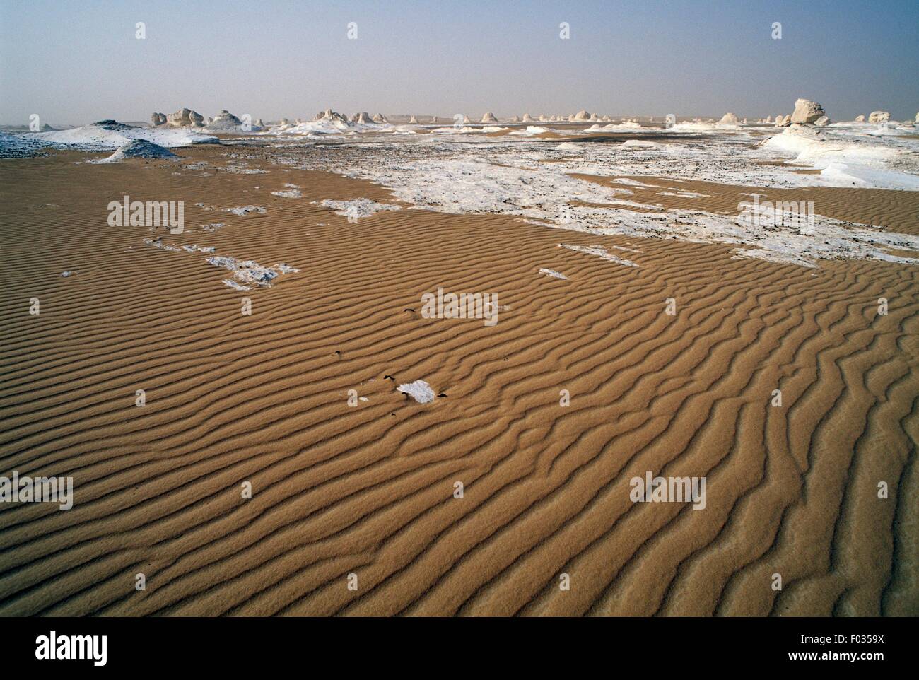 Limestone formation, White Desert near the Farafra Oasis, Libyan Desert ...