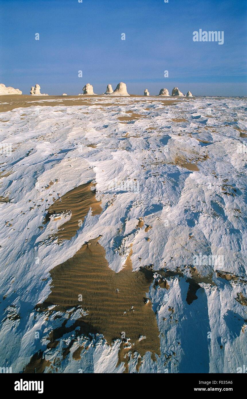 Rippled limestone rock formation hi-res stock photography and images ...