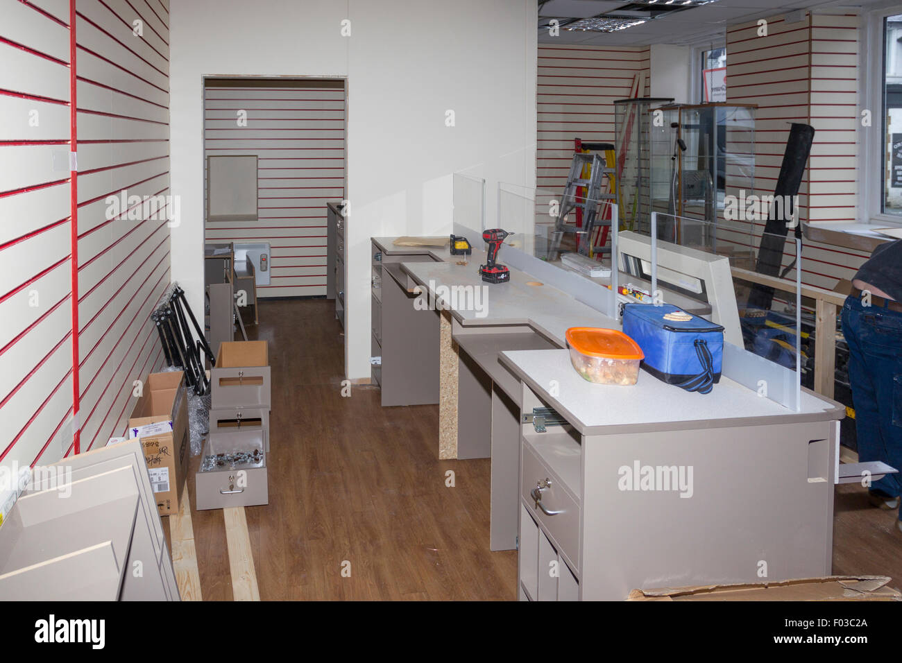 Main style Post Office branch refit and modernization new counter being ...