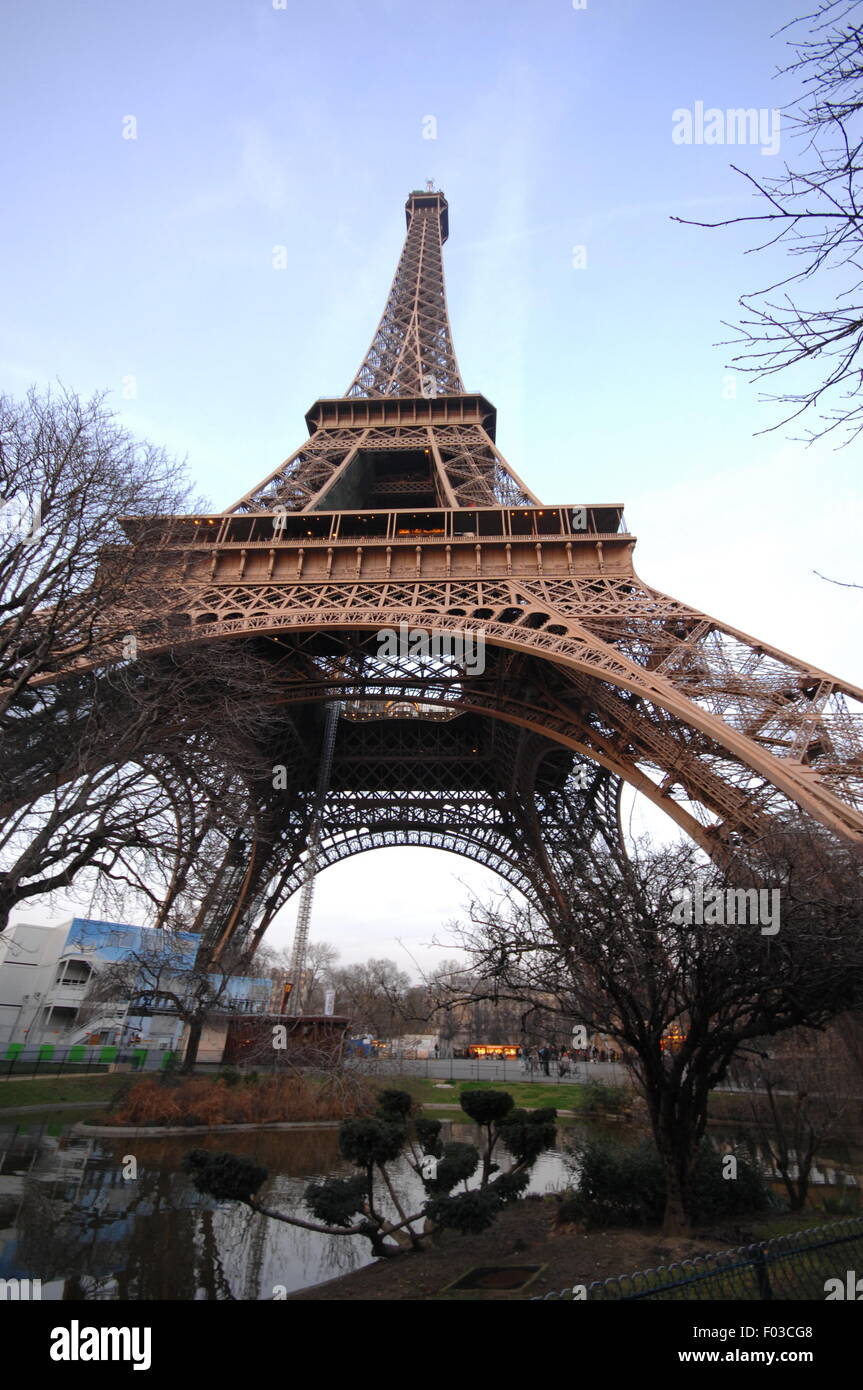 A view of the Eiffel Tower overlooking the city of Paris on the River ...