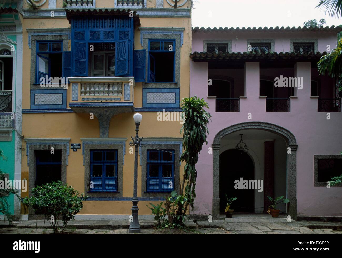 Homes in Largo do Boticario, Rio de Janeiro, Brazil Stock Photo - Alamy