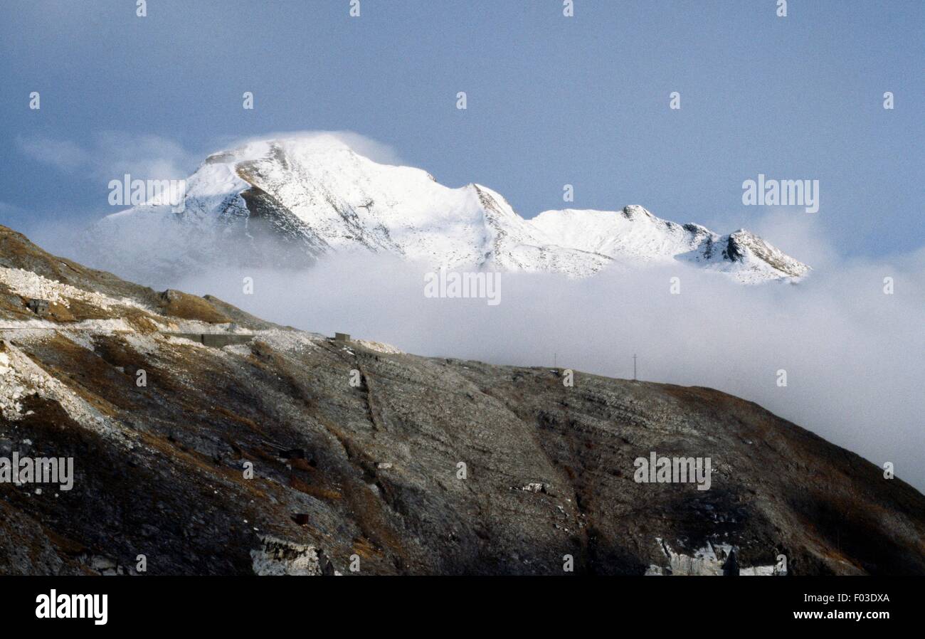Monte Sagro (1753 meters), Apuan Alps Regional Park, Tuscany, Italy ...