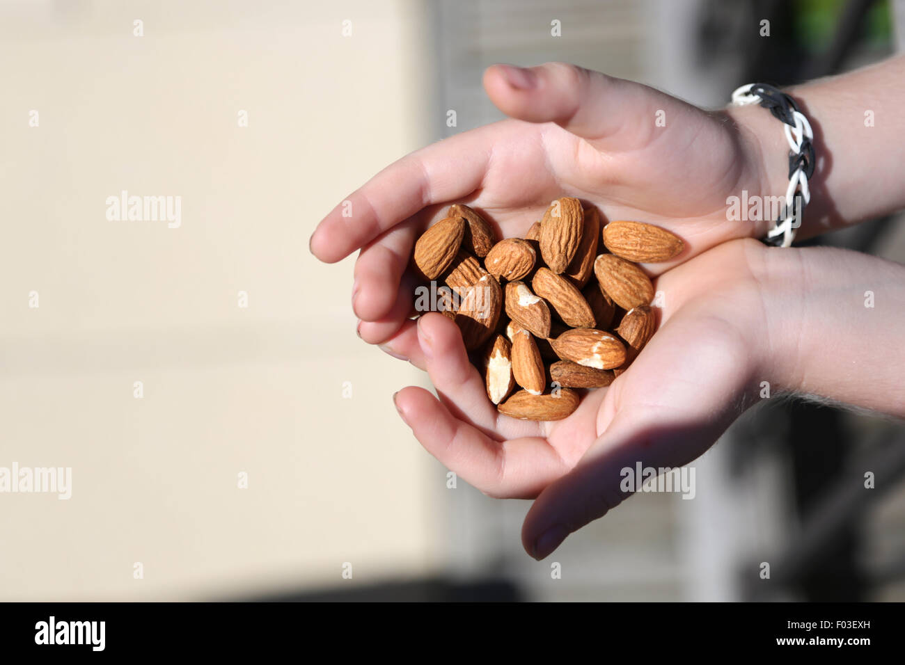 13 grams hi-res stock photography and images - Alamy
