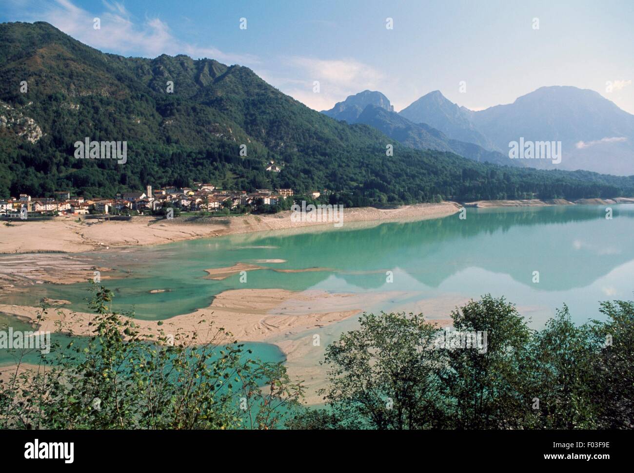 Lake of barcis italy hi-res stock photography and images - Alamy