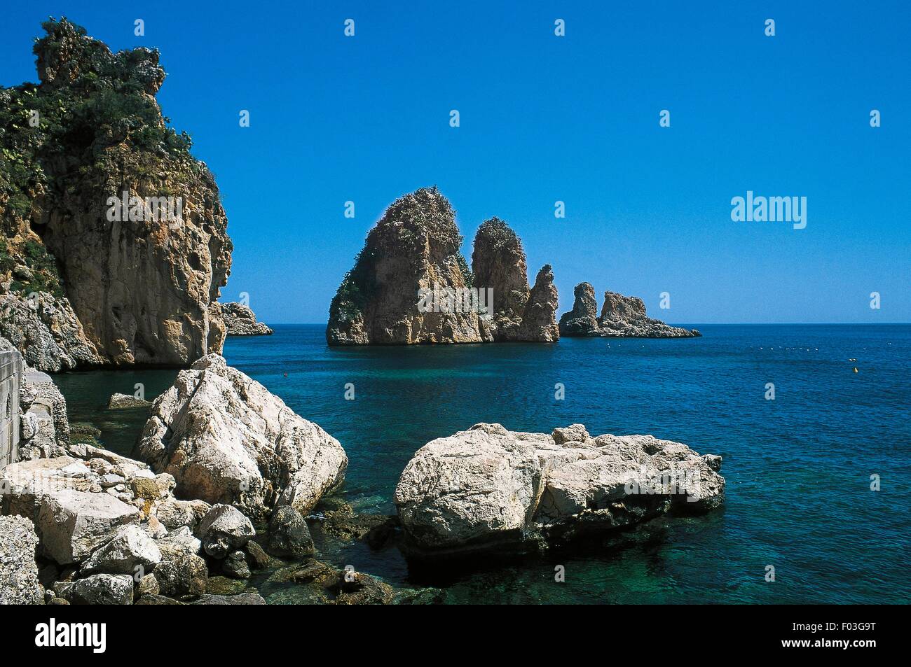 Sea stacks, Scopello, Castellammare del Golfo (Sea-Fortress of the Gulf ...
