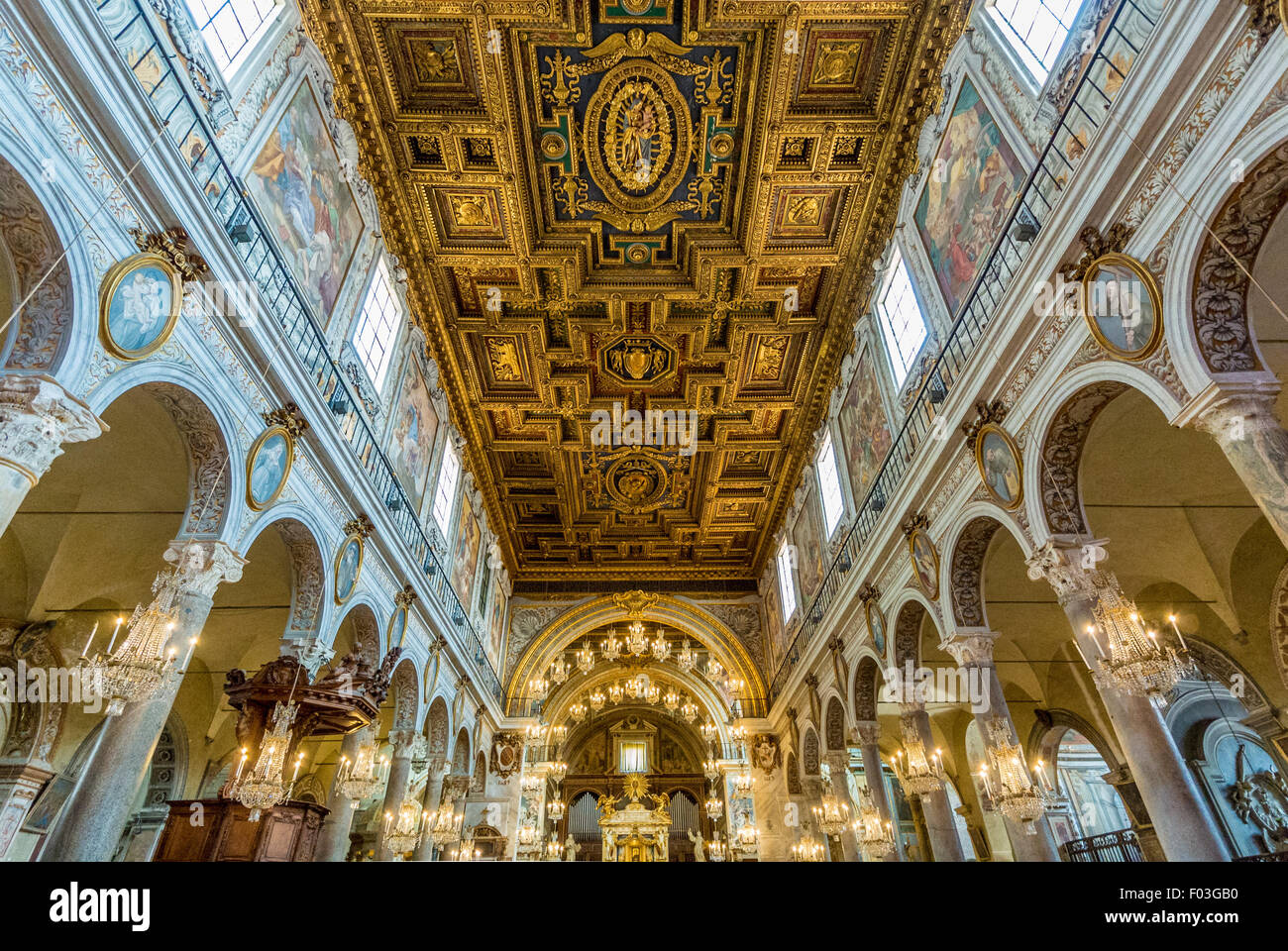 Gold ceiling hi-res stock photography and images - Alamy