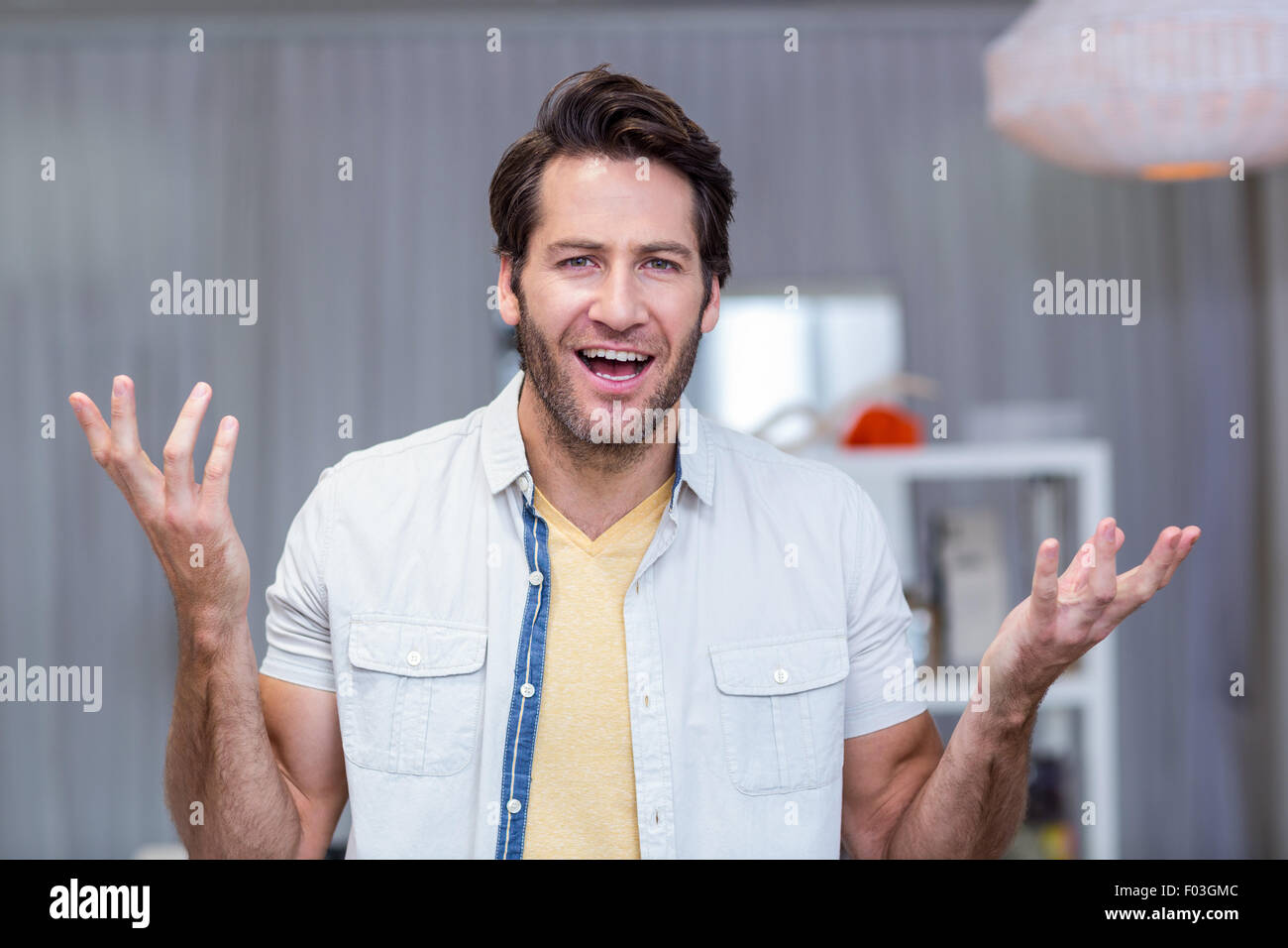 Confused man hi-res stock photography and images - Alamy