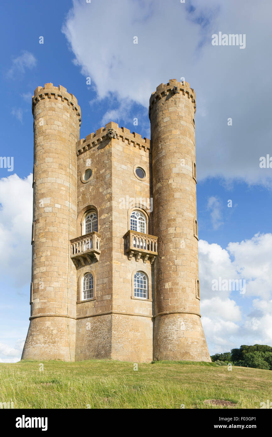 Broadway Tower folly and viewpoint, Broadway Country Park ...