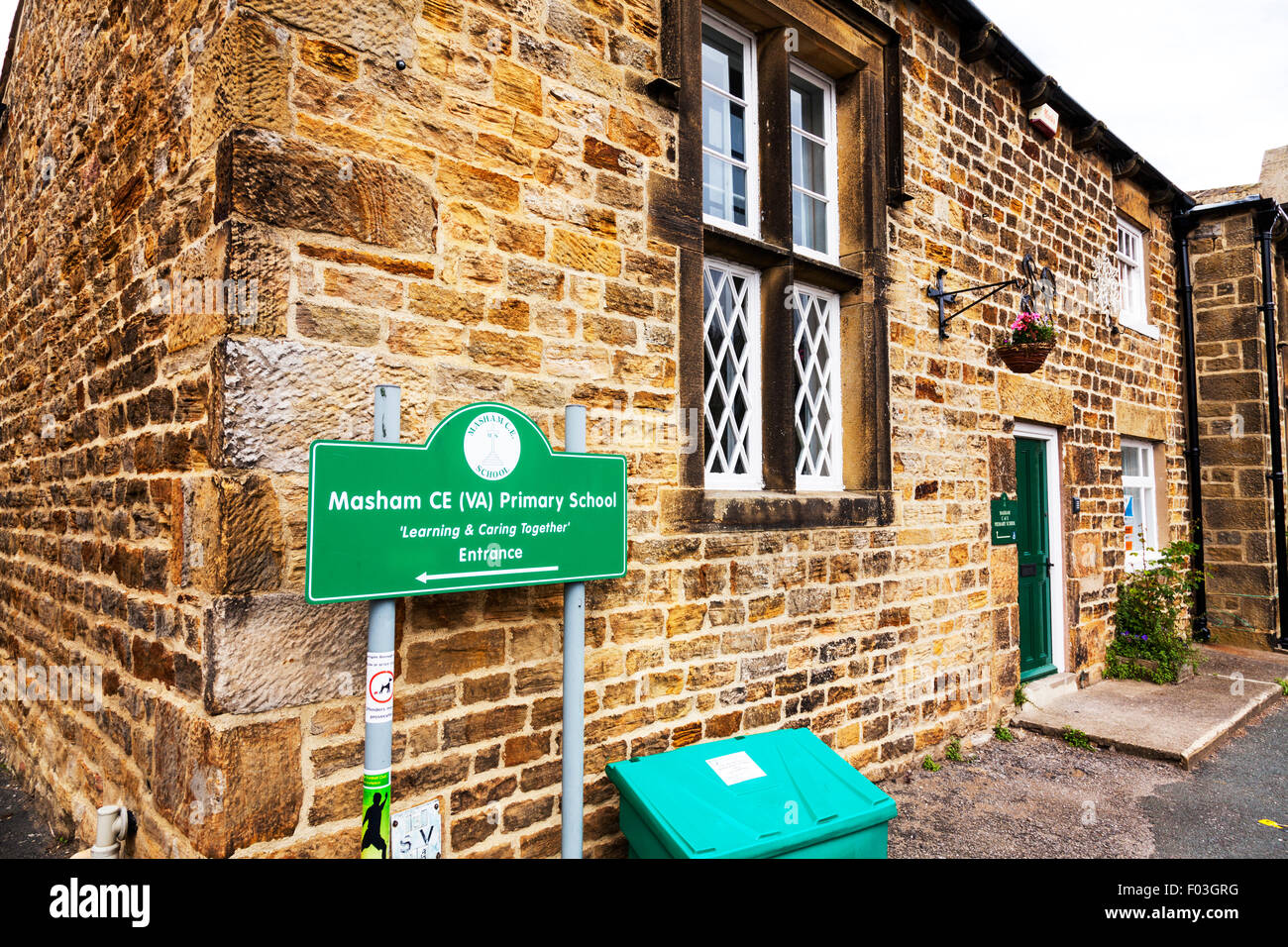 Masham primary school building hi-res stock photography and images - Alamy