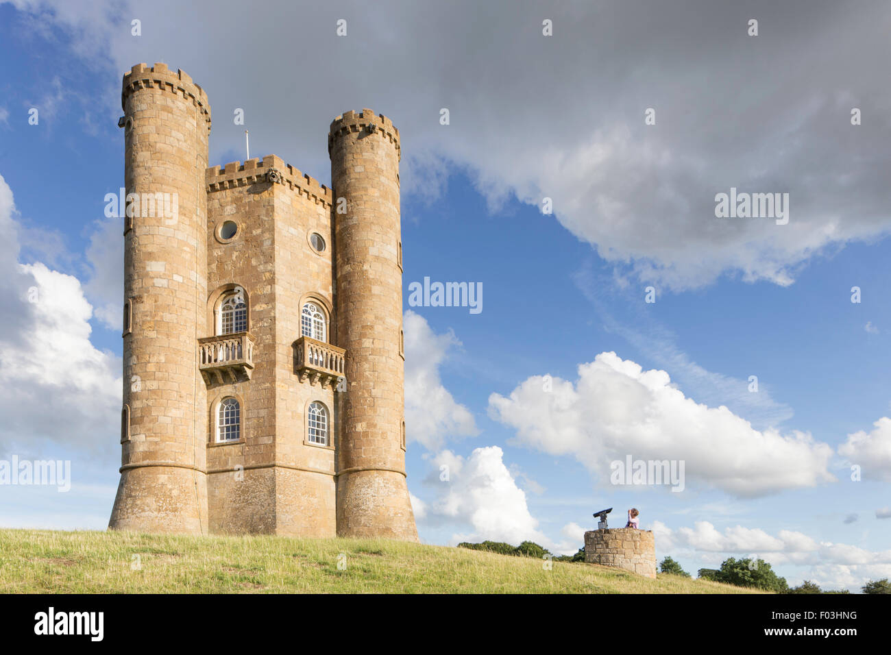 Broadway Tower folly and viewpoint, Broadway Country Park ...