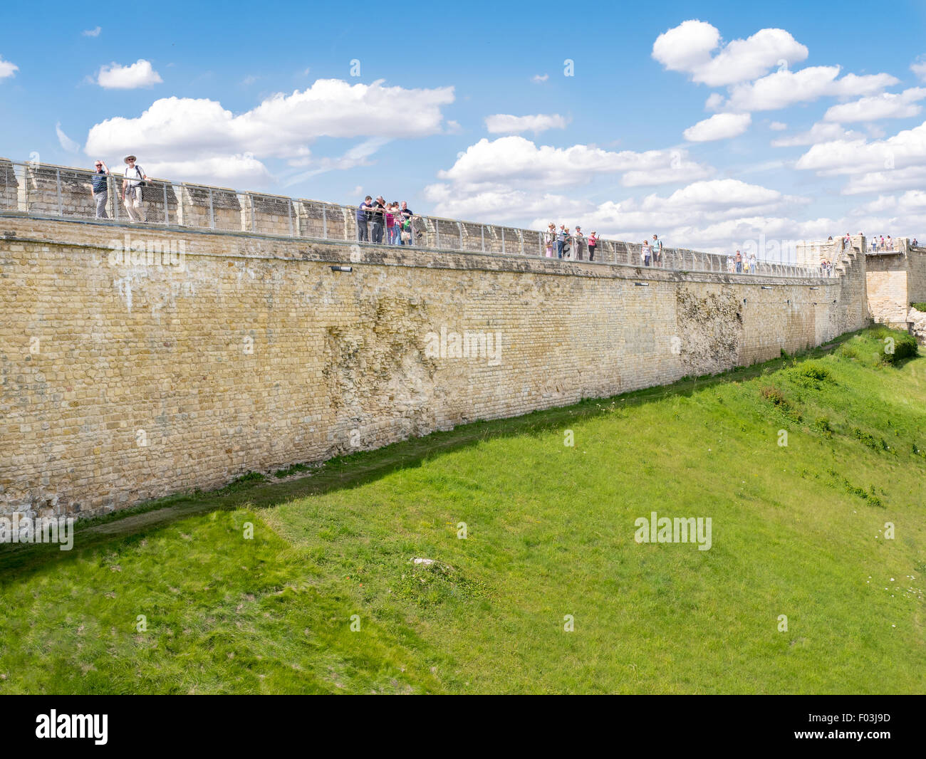 Medieval wall walk at Lincoln castle, England Stock Photo - Alamy