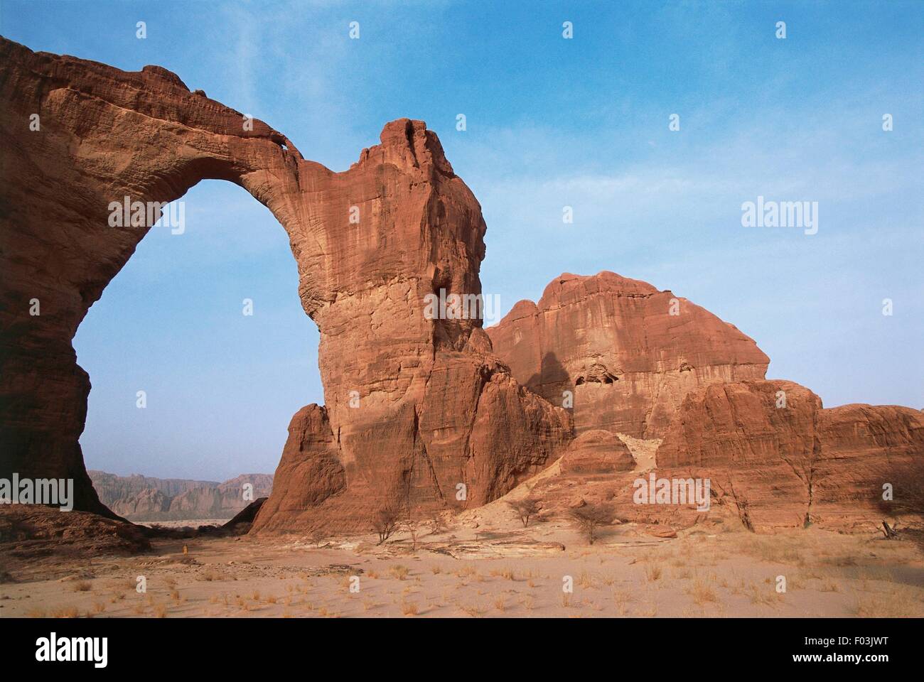 Chad - Ennedi Massif, Aloba Arch Stock Photo - Alamy