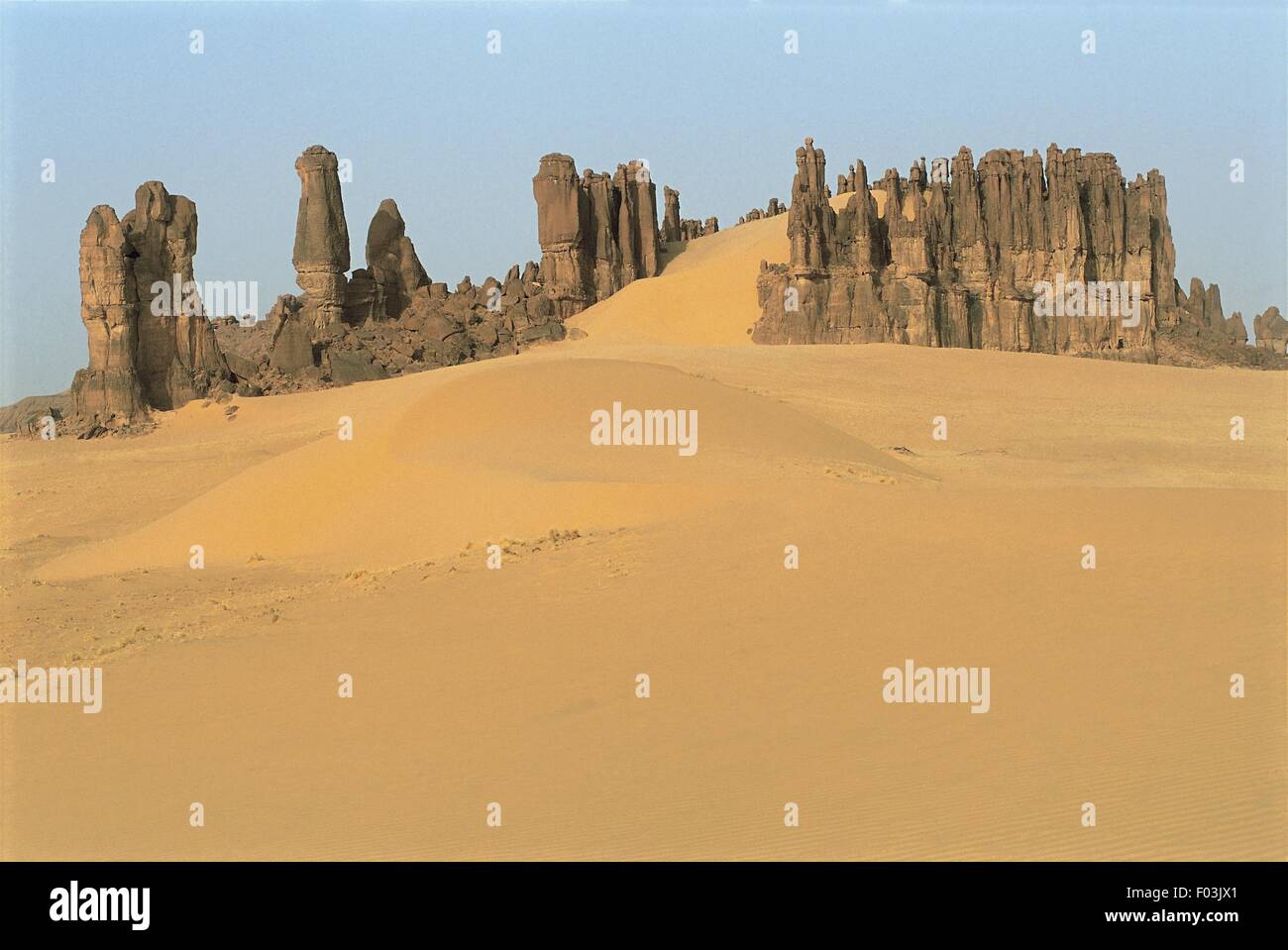 Chad - Guelta d'Archei surroundings - Ennedi Plateau Stock Photo - Alamy