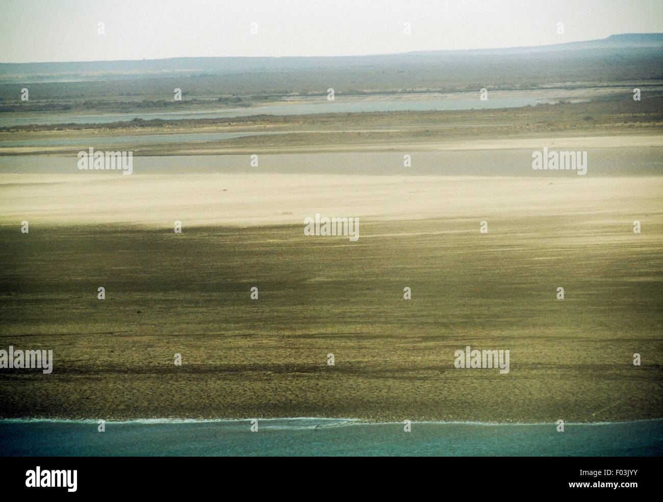 The Amu Darya river, Kyzyl Kum desert, Uzbekistan Stock Photo - Alamy