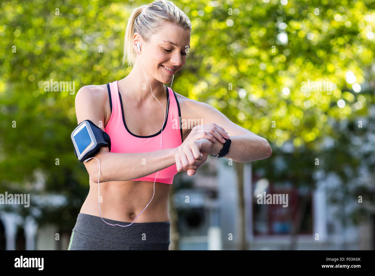 Athlete watch hi-res stock photography and images - Alamy