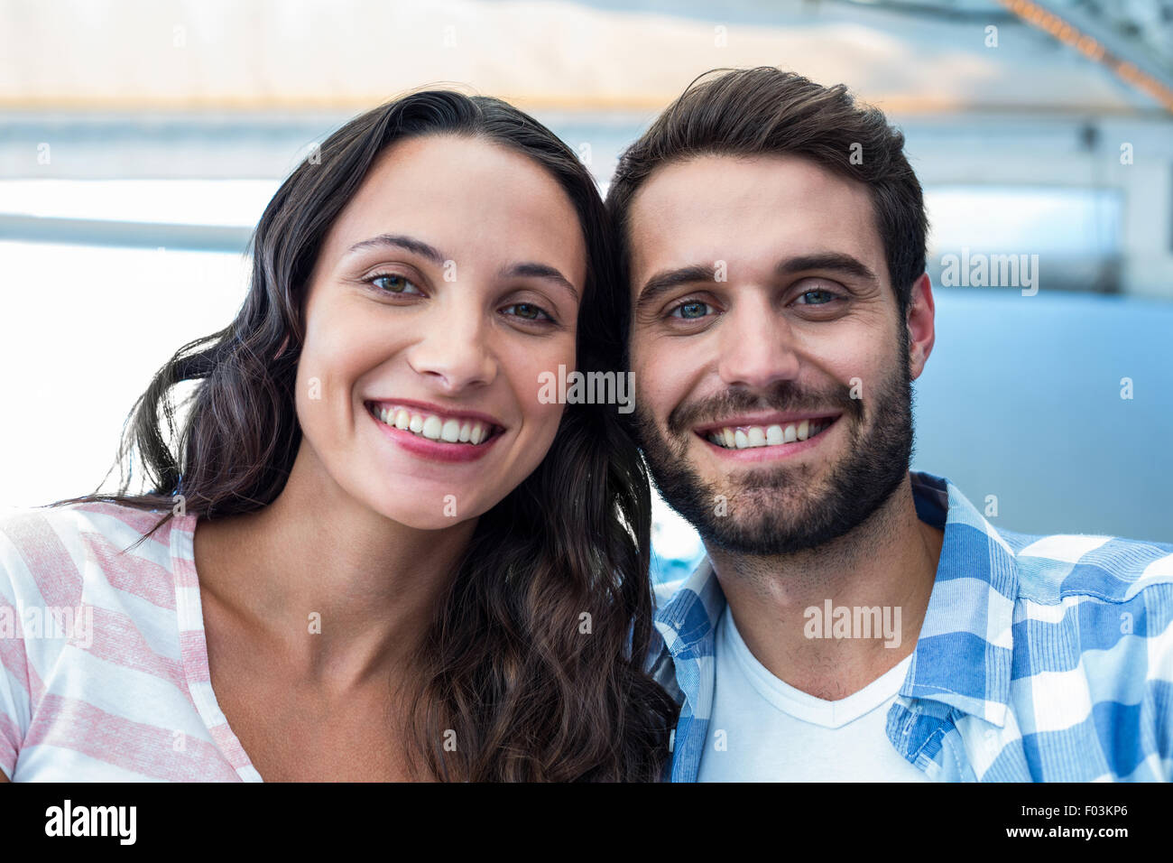 Young happy smiling couple hi-res stock photography and images - Alamy