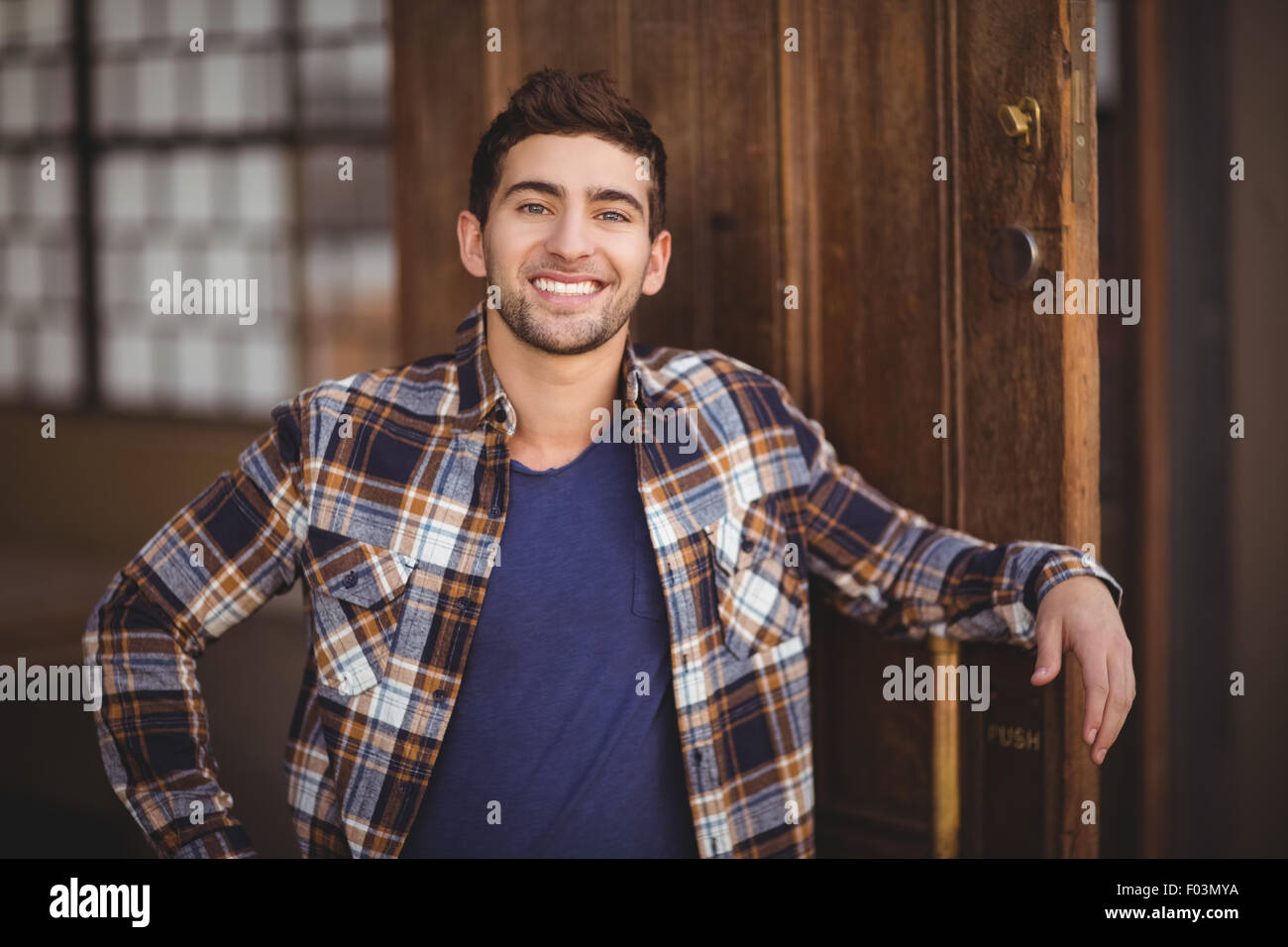 Leaning against door hi-res stock photography and images - Alamy