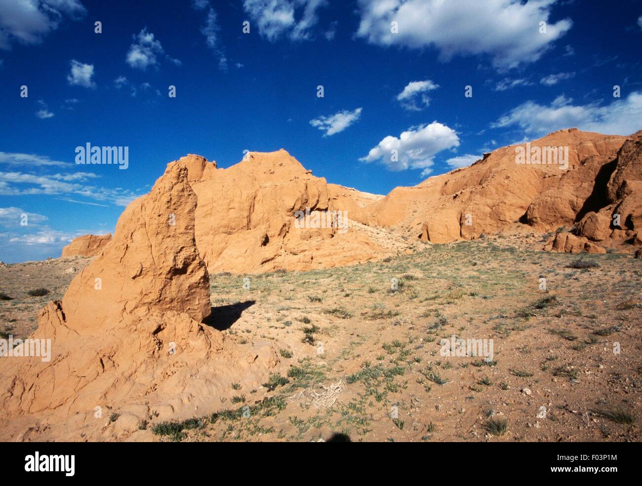 The Flaming Cliffs, or Bayanzag, region of the Gobi Desert in which ...