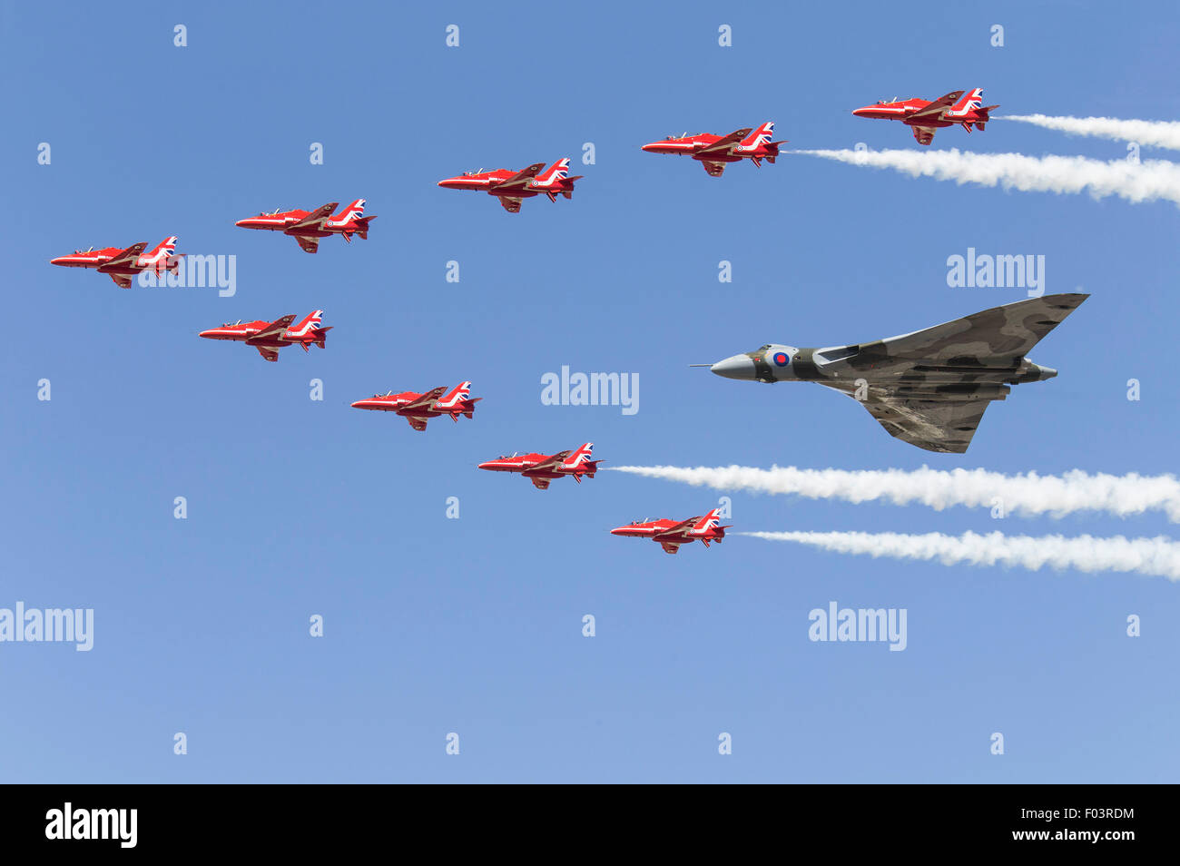 Red arrows with vulcan hi-res stock photography and images - Alamy