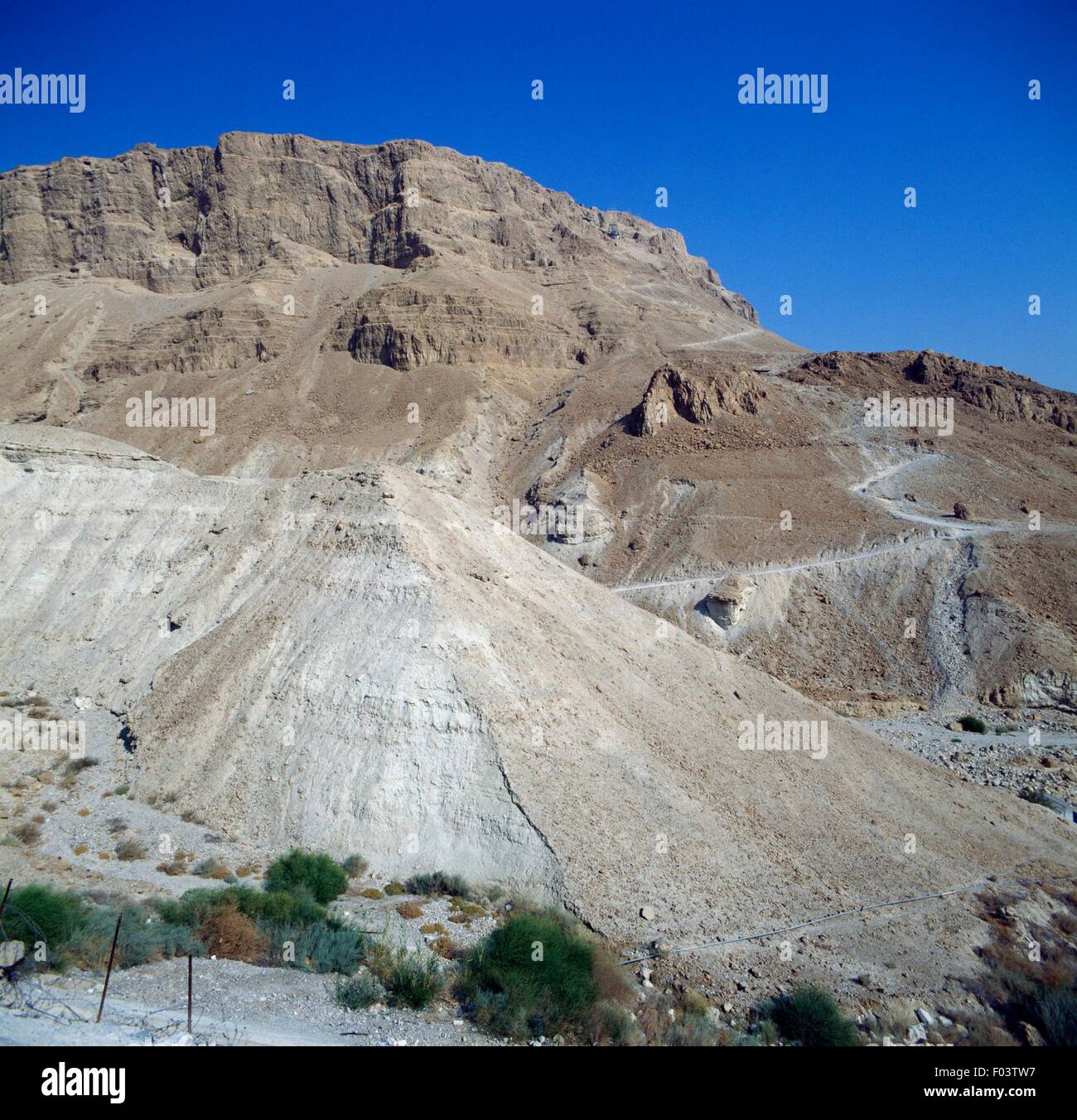 View of the Snake Path leading to the Masada fortress (Unesco World ...