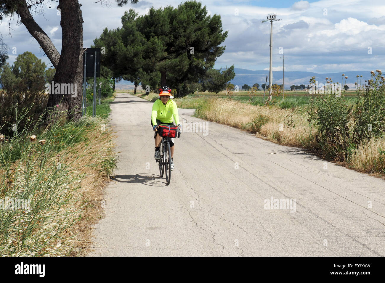 Italian female cycling hi-res stock photography and images - Alamy