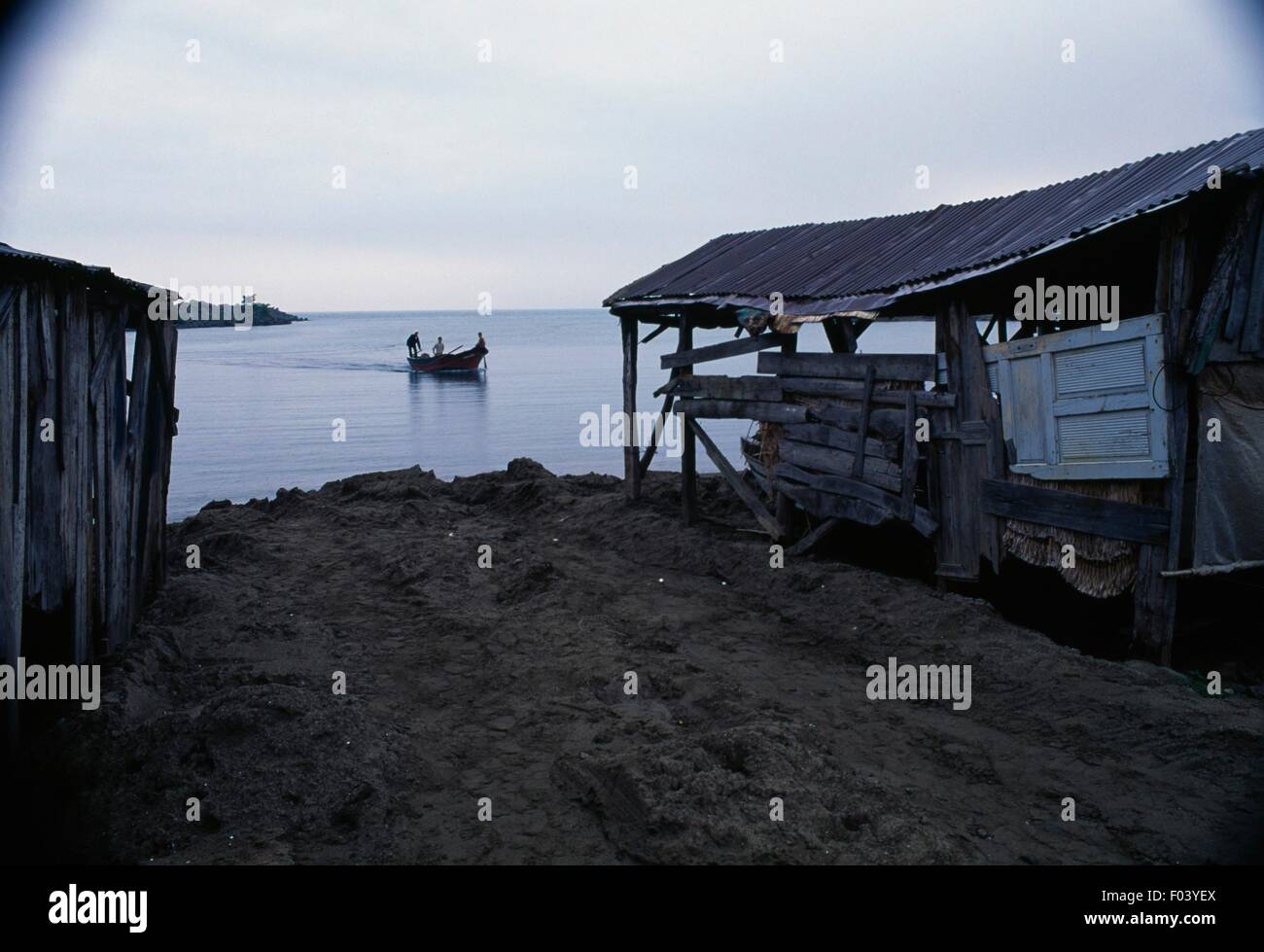 Fisherman shelter on the beach, Rize Province, Turkey Stock Photo - Alamy