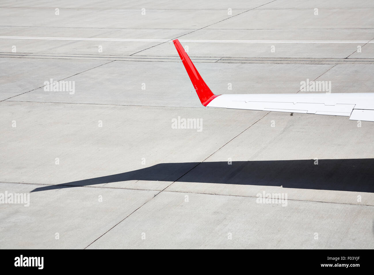 Red wing tip hi-res stock photography and images - Alamy