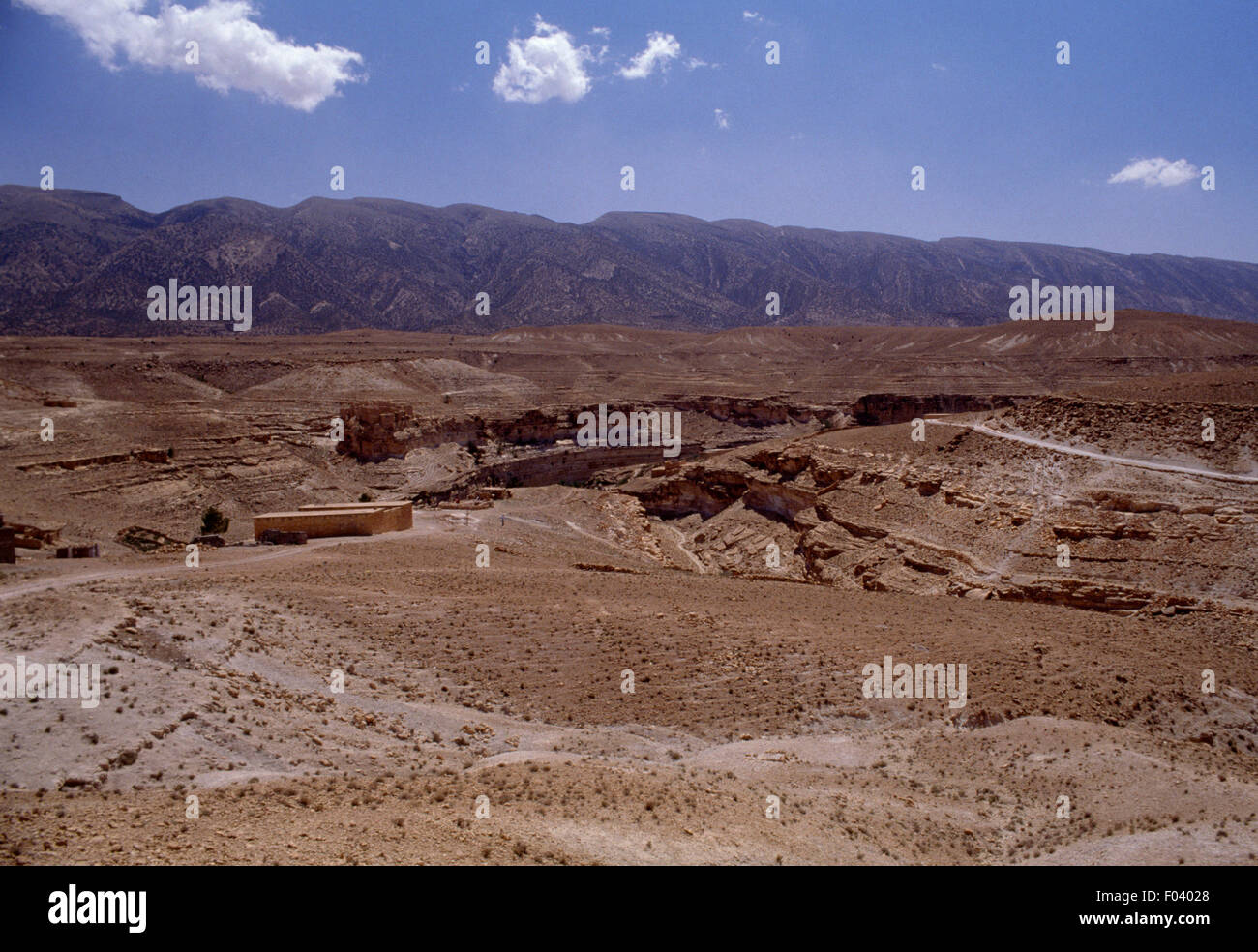 Landscape near Rhoufi or Ghoufi Gorge, Sahara Desert, Algeria Stock ...