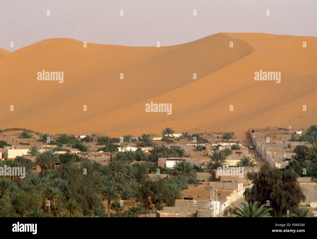 Beni abbes hi-res stock photography and images - Alamy