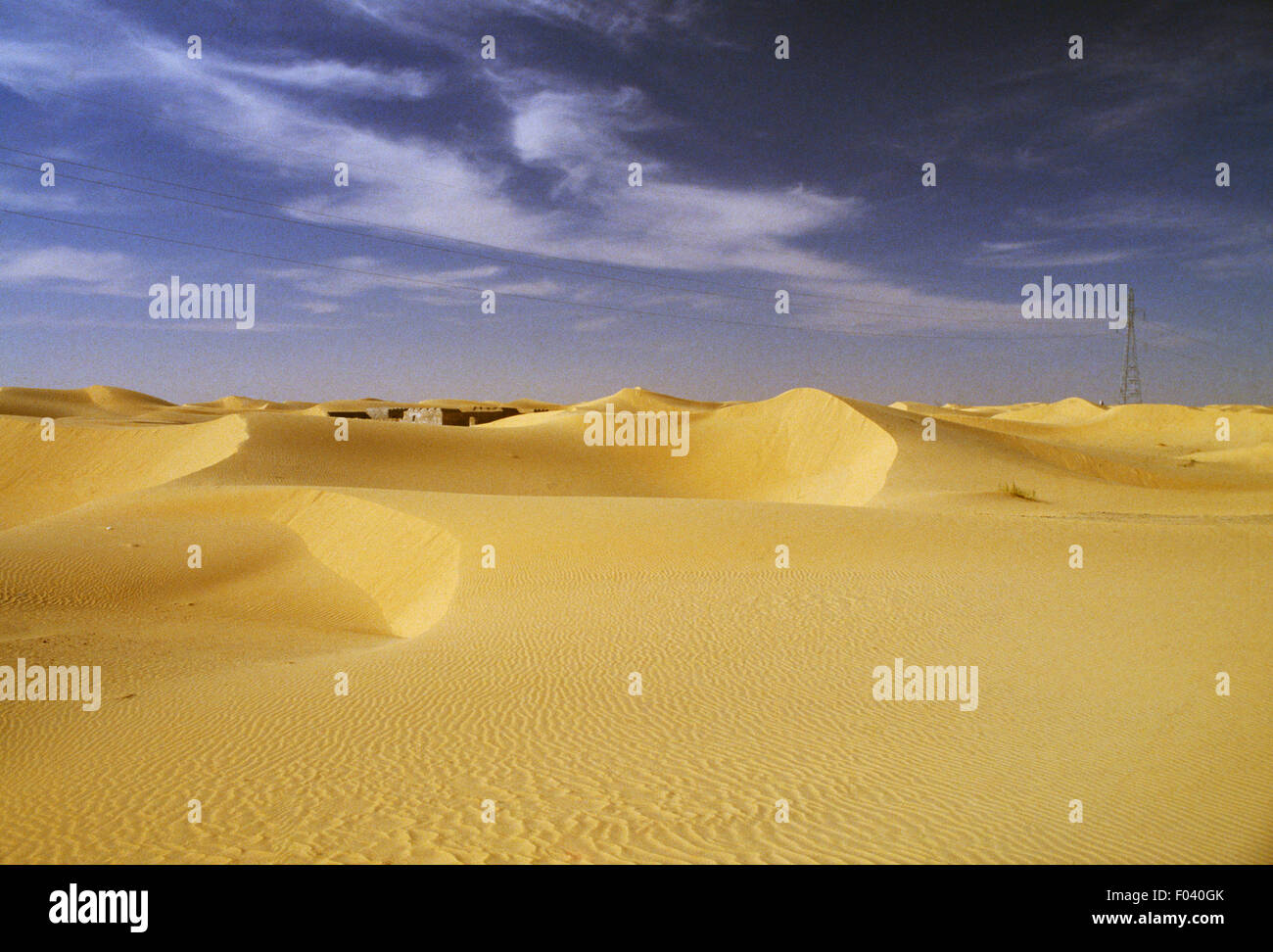Sand dunes, near El Oued, Sahara Desert, Algeria Stock Photo - Alamy