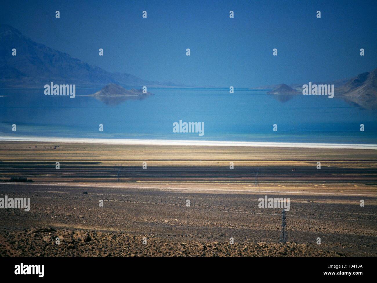 View of Namak Lake (Daryacheh-ye Namak), salt lake located ...