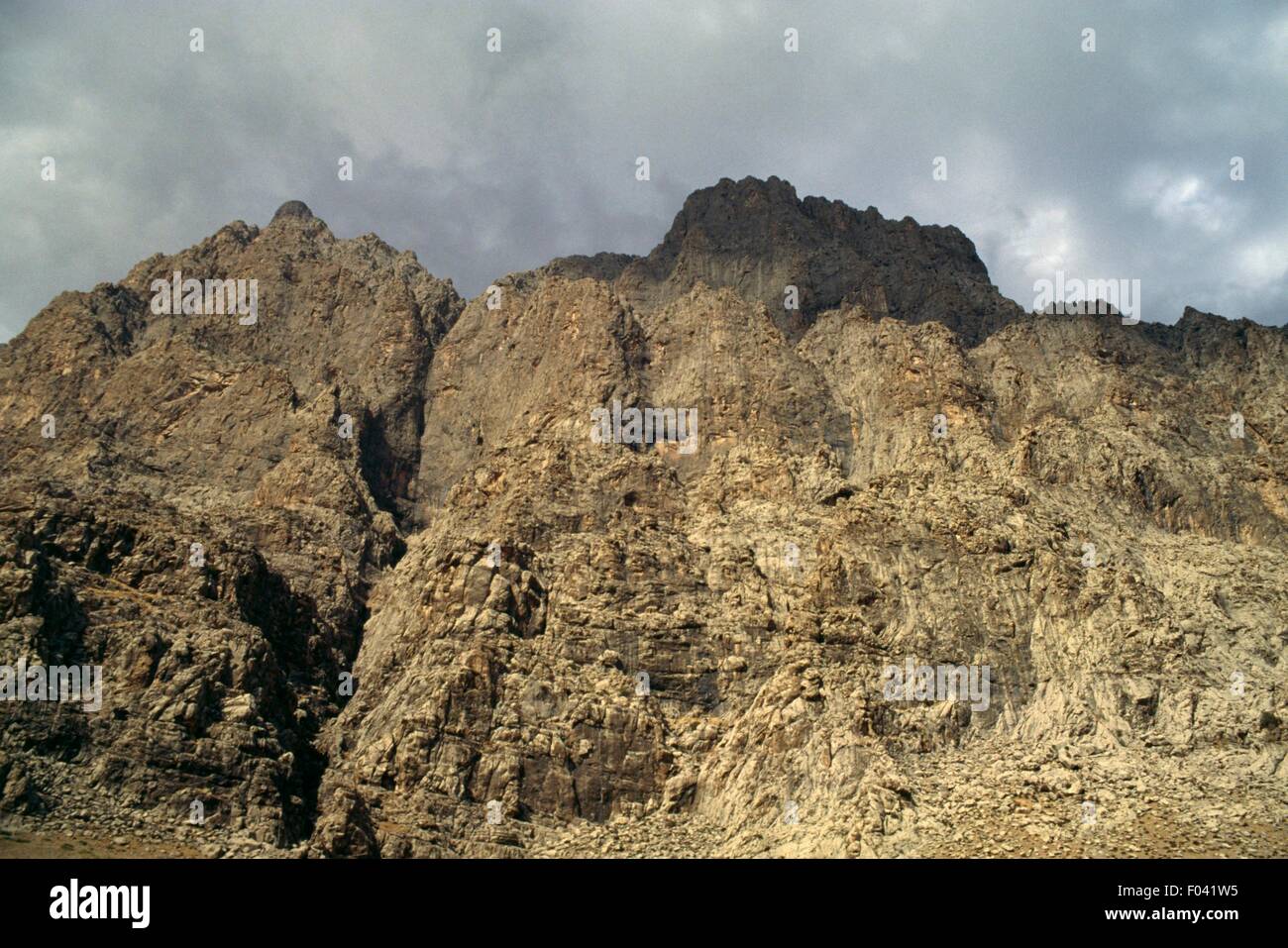 Behistun rock hi-res stock photography and images - Alamy