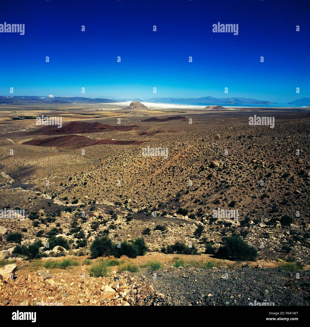 View of Namak Lake (Daryacheh-ye Namak), salt lake located ...