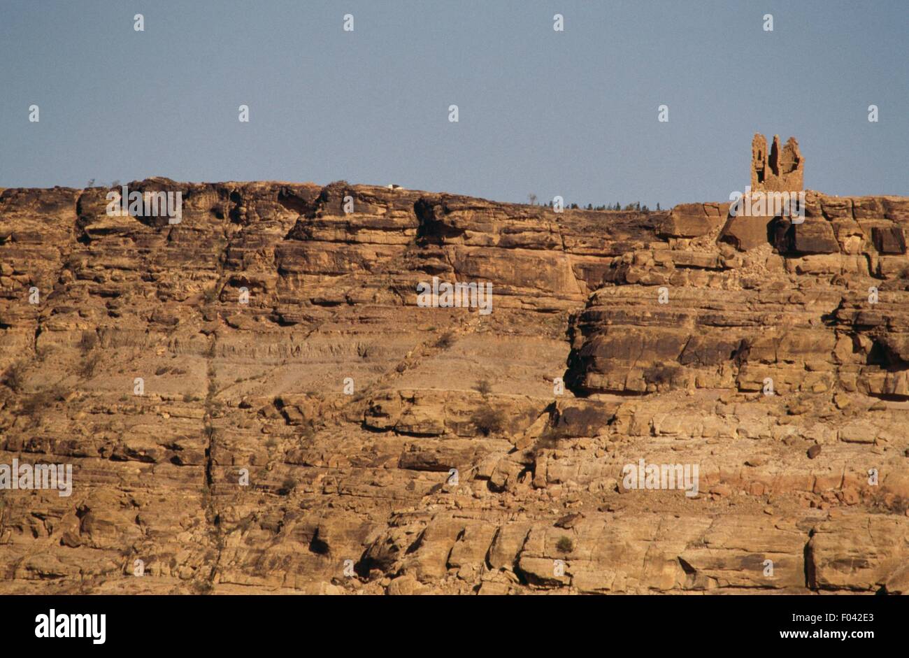 Ruins yemen hi-res stock photography and images - Alamy
