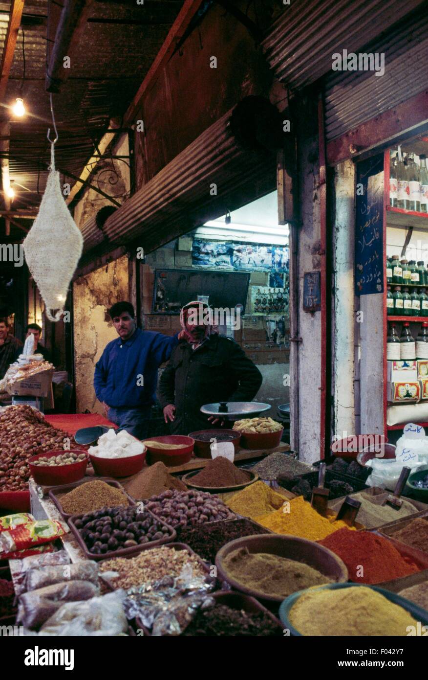 Mosul market hi-res stock photography and images - Alamy