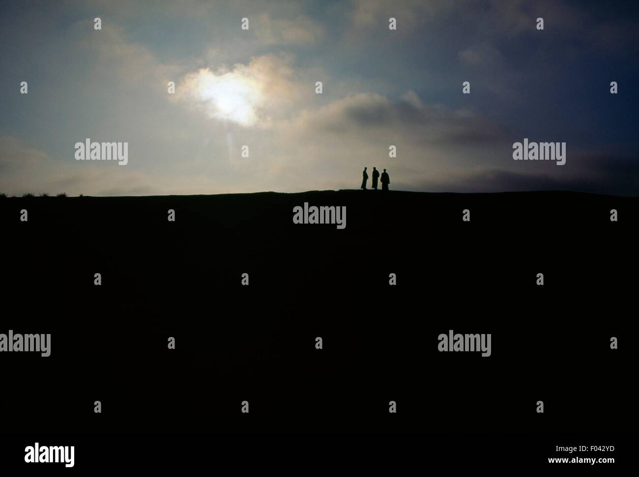 Backlit figures hi-res stock photography and images - Alamy